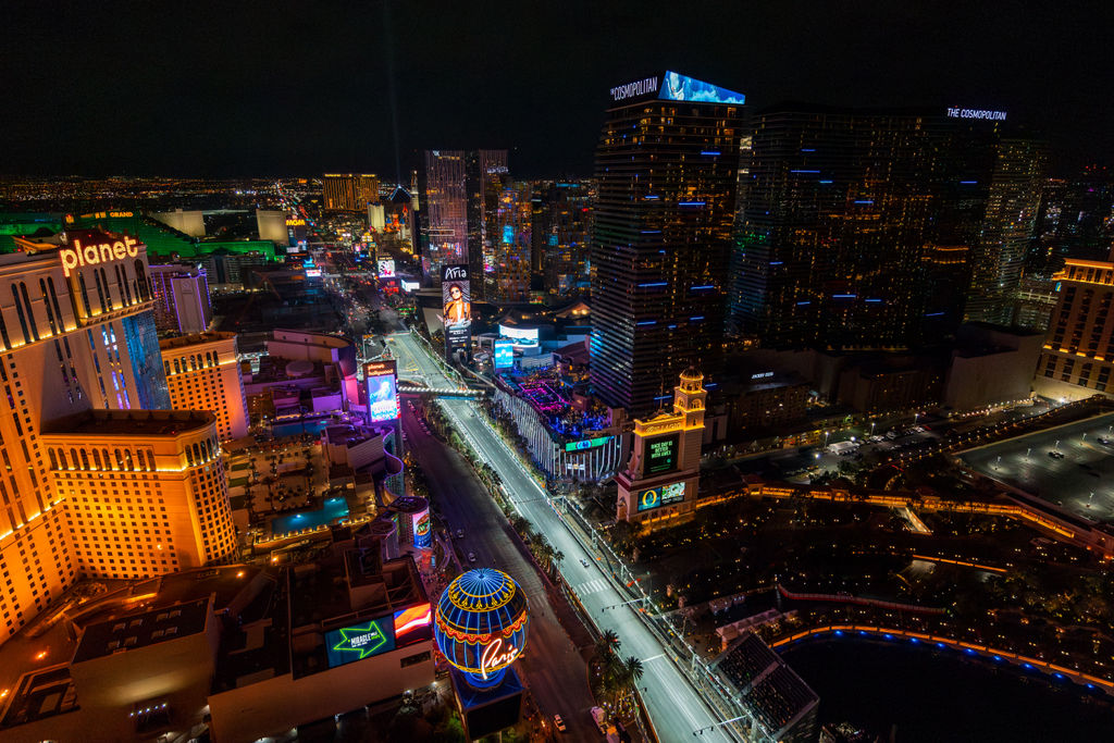 Grand Prix Paddock Club Tickets | Official F1 Tickets - P1 Travel